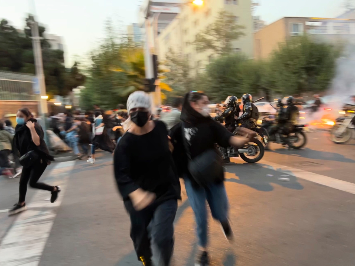 Irán: el asesinato de Mahsa y la respuesta en la calle | Conversacion ...